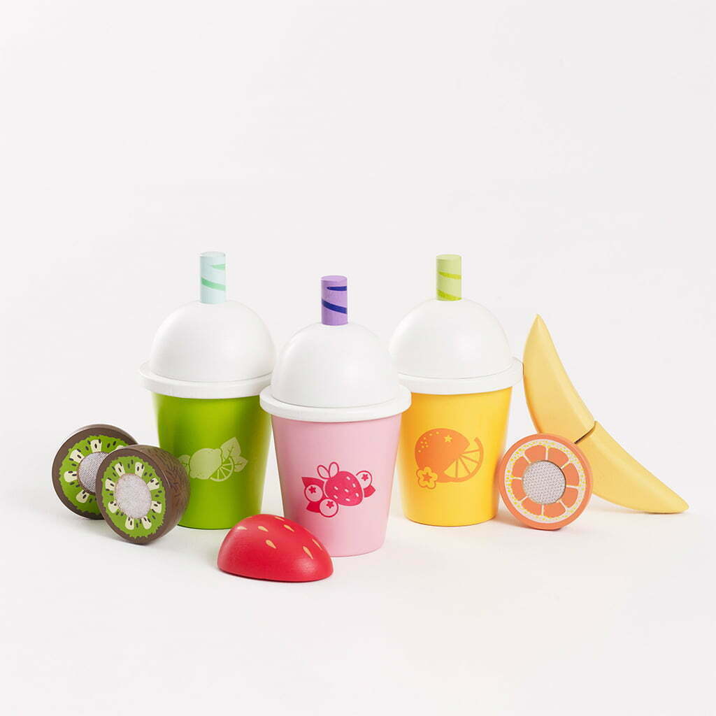Le Toy Van Take Away Fruit Smoothies | Hayllo