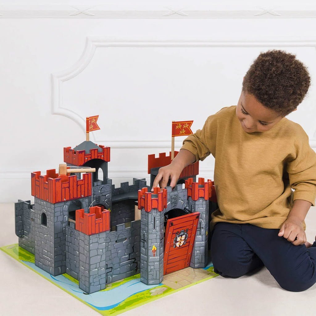Le Toy Van Lion Heart Castle | Hayllo